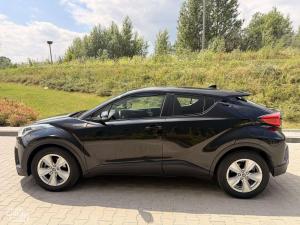 Black Toyota C-HR 2018 in Vilnius, with an engine capacity of 1.80 L and mileage of 83 thousand km for 16950 €, photo 8 on AUTOMOTO.COM.LV