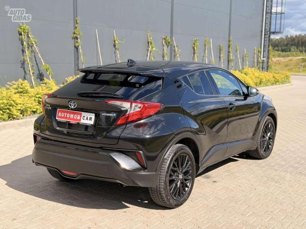 Черный Тойота C-HR 2018 в Вильнюс, объемом двигателя 1.80 л и пробегом 132 тыс. км за 17350 €, фото 6 на AUTOMOTO.COM.LV