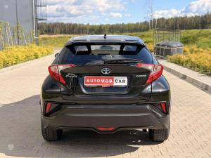 Black Toyota C-HR 2018 in Vilnius, with an engine capacity of 1.80 L and mileage of 132 thousand km for 17350 €, photo 6 on AUTOMOTO.COM.LV
