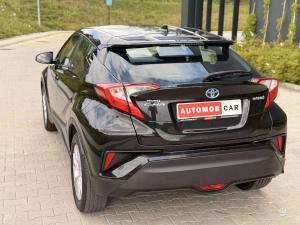 Black Toyota C-HR 2018 in Vilnius, with an engine capacity of 1.80 L and mileage of 83 thousand km for 16950 €, photo 13 on AUTOMOTO.COM.LV