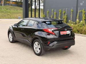 Black Toyota C-HR 2018 in Vilnius, with an engine capacity of 1.80 L and mileage of 83 thousand km for 16950 €, photo 14 on AUTOMOTO.COM.LV