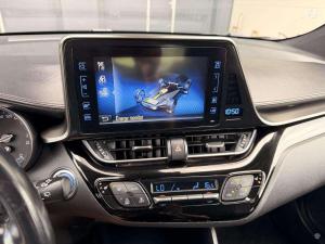 Black Toyota C-HR 2018 in Vilnius, with an engine capacity of 1.80 L and mileage of 83 thousand km for 16950 €, photo 35 on AUTOMOTO.COM.LV