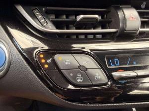 Black Toyota C-HR 2018 in Vilnius, with an engine capacity of 1.80 L and mileage of 83 thousand km for 16950 €, photo 36 on AUTOMOTO.COM.LV