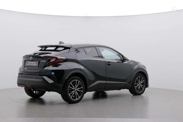 Черный Тойота C-HR 2018 в Вильнюс, объемом двигателя 1.80 л и пробегом 123 тыс. км за 19900 €, фото 3 на AUTOMOTO.COM.LV