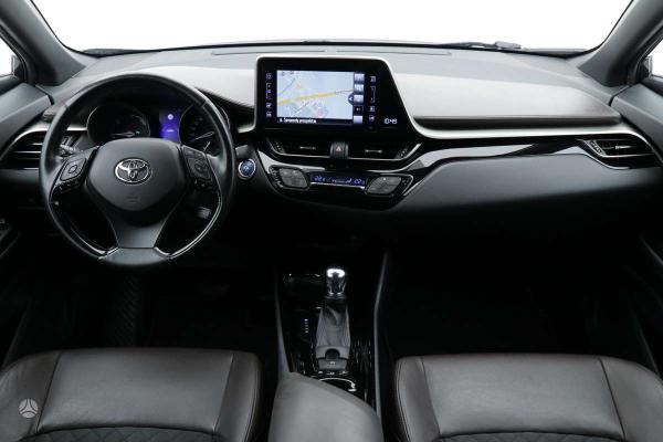 Черный Тойота C-HR 2018 в Вильнюс, объемом двигателя 1.80 л и пробегом 123 тыс. км за 19900 €, фото 7 на AUTOMOTO.COM.LV