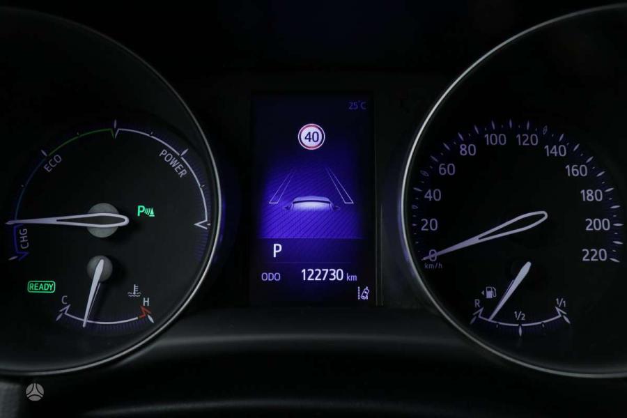 Черный Тойота C-HR 2018 в Вильнюс, объемом двигателя 1.80 л и пробегом 123 тыс. км за 19900 €, фото 15 на AUTOMOTO.COM.LV