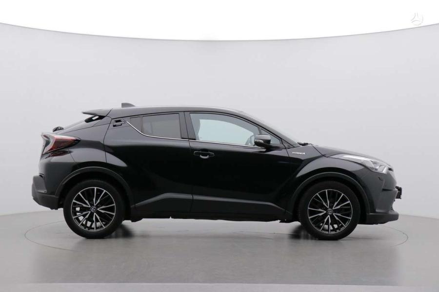 Черный Тойота C-HR 2018 в Вильнюс, объемом двигателя 1.80 л и пробегом 123 тыс. км за 19900 €, фото 18 на AUTOMOTO.COM.LV
