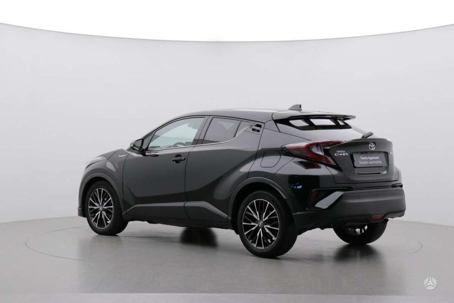 Черный Тойота C-HR 2018 в Вильнюс, объемом двигателя 1.80 л и пробегом 123 тыс. км за 19900 €, фото 19 на AUTOMOTO.COM.LV