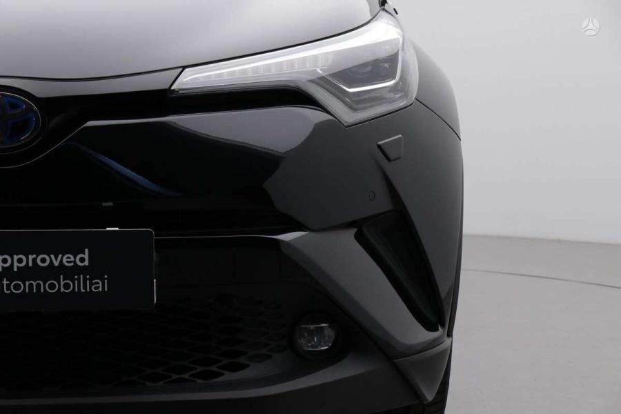 Черный Тойота C-HR 2018 в Вильнюс, объемом двигателя 1.80 л и пробегом 123 тыс. км за 19900 €, фото 21 на AUTOMOTO.COM.LV