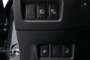Черный Тойота C-HR 2018 в Вильнюс, объемом двигателя 1.80 л и пробегом 123 тыс. км за 19900 €, фото 25 на AUTOMOTO.COM.LV