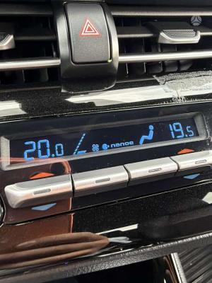 Черный Тойота C-HR 2018 в Утена, объемом двигателя 1.80 л и пробегом 230 тыс. км за 13590 €, фото 13 на AUTOMOTO.COM.LV
