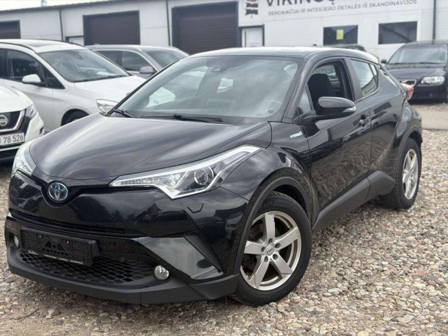 Melns Toyota C-HR 2018 Utena, ar dzinēja tilpumu 1.80 L un nobraukumu 230 tūkst. km par 12590 €, foto 4 vietnē AUTOMOTO.COM.LV