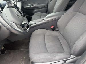 Melns Toyota C-HR 2018 Utena, ar dzinēja tilpumu 1.80 L un nobraukumu 230 tūkst. km par 12590 €, foto 6 vietnē AUTOMOTO.COM.LV