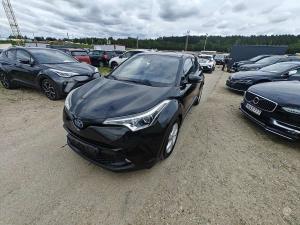 Черный Тойота C-HR 2018 в Вильнюс, объемом двигателя 1.80 л и пробегом 150 тыс. км за 14500 €, фото 4 на AUTOMOTO.COM.LV