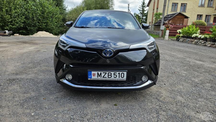 Черный Тойота C-HR 2018 в Паневежис, объемом двигателя 1.80 л и пробегом 129 тыс. км за 17600 €, фото 1 на AUTOMOTO.COM.LV
