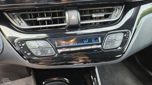 Черный Тойота C-HR 2018 в Паневежис, объемом двигателя 1.80 л и пробегом 129 тыс. км за 17600 €, фото 30 на AUTOMOTO.COM.LV