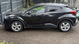 Черный Тойота C-HR 2018 в Ионава, объемом двигателя 1.80 л и пробегом 230 тыс. км за 9300 €, фото 5 на AUTOMOTO.COM.LV