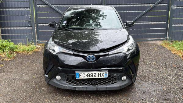 Черный Тойота C-HR 2018 в Ионава, объемом двигателя 1.80 л и пробегом 230 тыс. км за 9300 €, фото 10 на AUTOMOTO.COM.LV
