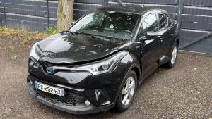 Черный Тойота C-HR 2018 в Ионава, объемом двигателя 1.80 л и пробегом 230 тыс. км за 9300 €, фото 12 на AUTOMOTO.COM.LV