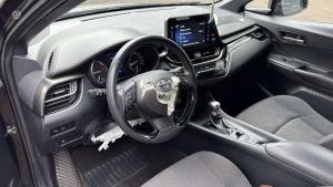Черный Тойота C-HR 2018 в Ионава, объемом двигателя 1.80 л и пробегом 230 тыс. км за 9300 €, фото 22 на AUTOMOTO.COM.LV
