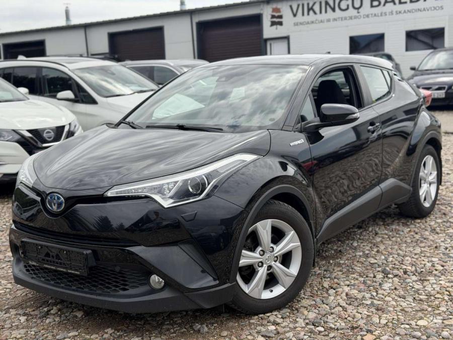 Черный Тойота C-HR 2018 в Утена, объемом двигателя 1.80 л и пробегом 220 тыс. км за 12990 €, фото 1 на AUTOMOTO.COM.LV