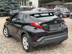 Черный Тойота C-HR 2018 в Утена, объемом двигателя 1.80 л и пробегом 220 тыс. км за 12990 €, фото 4 на AUTOMOTO.COM.LV