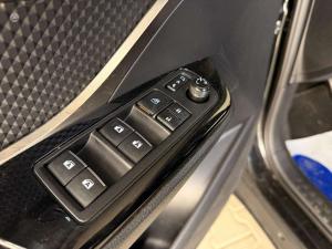 Черный Тойота C-HR 2018 в Вильнюс, объемом двигателя 1.80 л и пробегом 132 тыс. км за 17350 €, фото 15 на AUTOMOTO.COM.LV