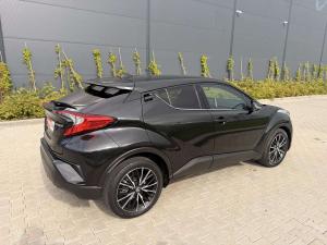 Black Toyota C-HR 2018 in Vilnius, with an engine capacity of 1.80 L and mileage of 133 thousand km for 16500 €, photo 5 on AUTOMOTO.COM.LV
