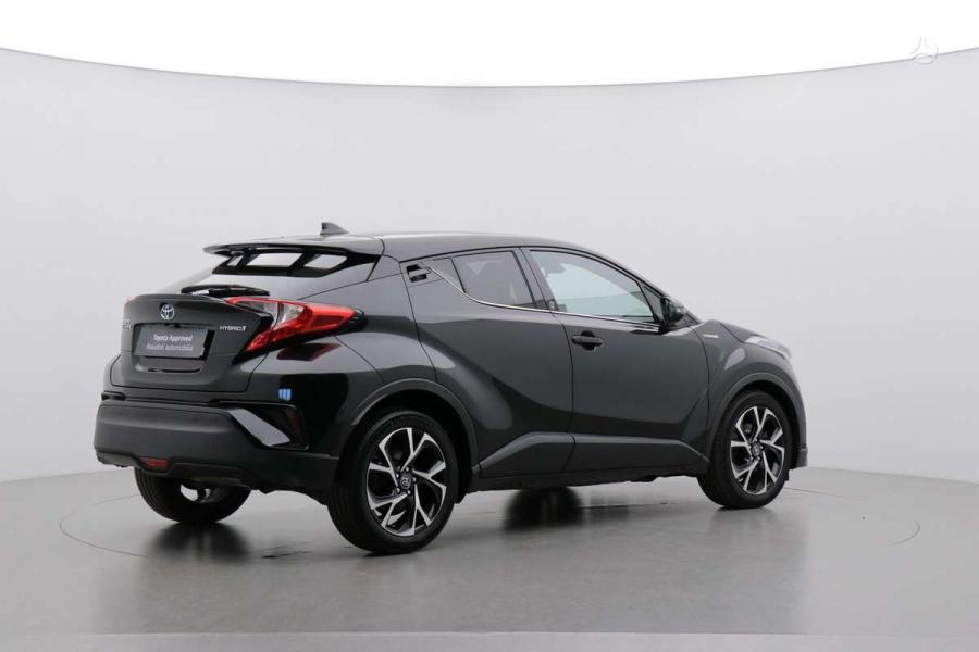 Черный Тойота C-HR 2018 в Вильнюс, объемом двигателя 1.80 л и пробегом 144 тыс. км за 19900 €, фото 4 на AUTOMOTO.COM.LV