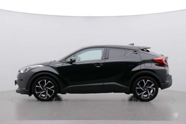 Toyota C-HR 2018 Viļņa vietnē Melns Toyota C-HR 2018 Viļņa, ar dzinēja tilpumu 1.80 L un nobraukumu 144 tūkst. km par 19900 €, foto 5 vietnē AUTOMOTO.COM.LV