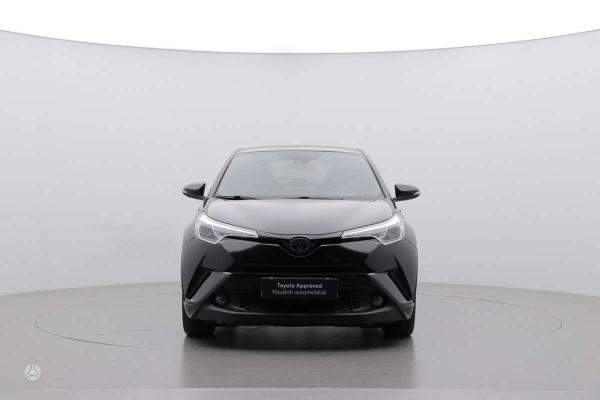 Toyota C-HR 2018 Viļņa vietnē Melns Toyota C-HR 2018 Viļņa, ar dzinēja tilpumu 1.80 L un nobraukumu 144 tūkst. km par 19900 €, foto 7 vietnē AUTOMOTO.COM.LV