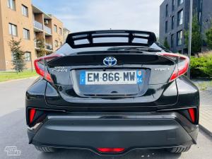 Melns Toyota C-HR 2018 Kauņa, ar dzinēja tilpumu 1.80 L un nobraukumu 179 tūkst. km par 16200 €, foto 5 vietnē AUTOMOTO.COM.LV