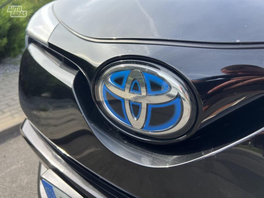 Melns Toyota C-HR 2018 Kauņa, ar dzinēja tilpumu 1.80 L un nobraukumu 179 tūkst. km par 16200 €, foto 12 vietnē AUTOMOTO.COM.LV