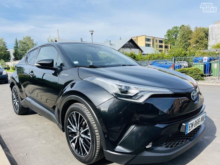 Melns Toyota C-HR 2018 Kauņa, ar dzinēja tilpumu 1.80 L un nobraukumu 179 tūkst. km par 16200 €, foto 14 vietnē AUTOMOTO.COM.LV