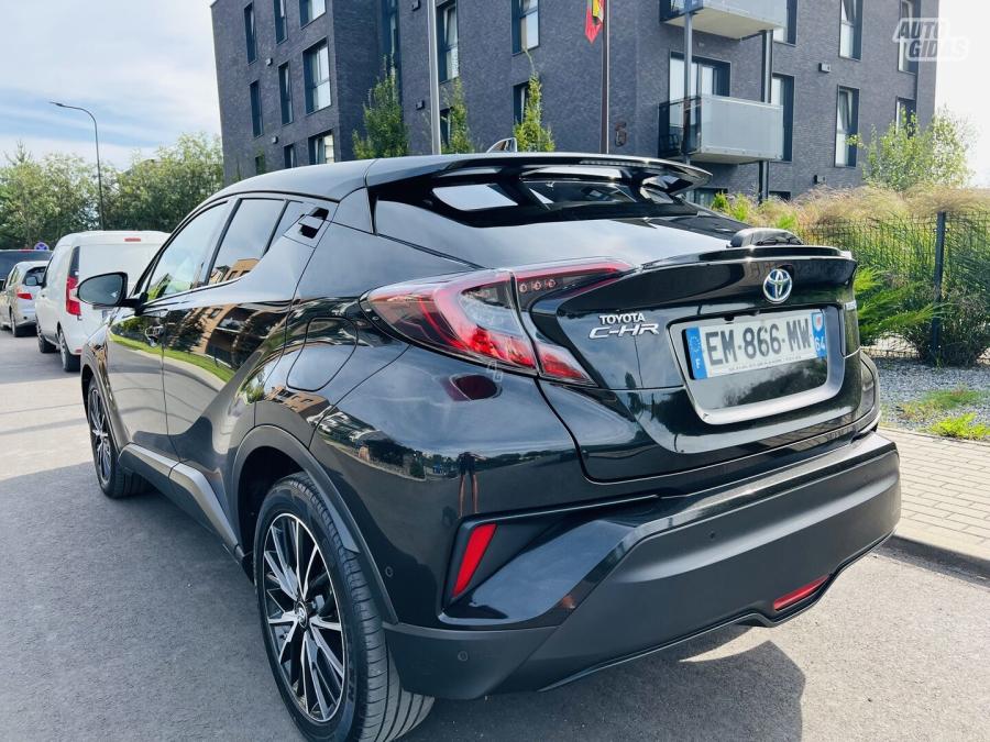 Melns Toyota C-HR 2018 Kauņa, ar dzinēja tilpumu 1.80 L un nobraukumu 179 tūkst. km par 16200 €, foto 15 vietnē AUTOMOTO.COM.LV