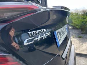 Melns Toyota C-HR 2018 Kauņa, ar dzinēja tilpumu 1.80 L un nobraukumu 179 tūkst. km par 16200 €, foto 16 vietnē AUTOMOTO.COM.LV