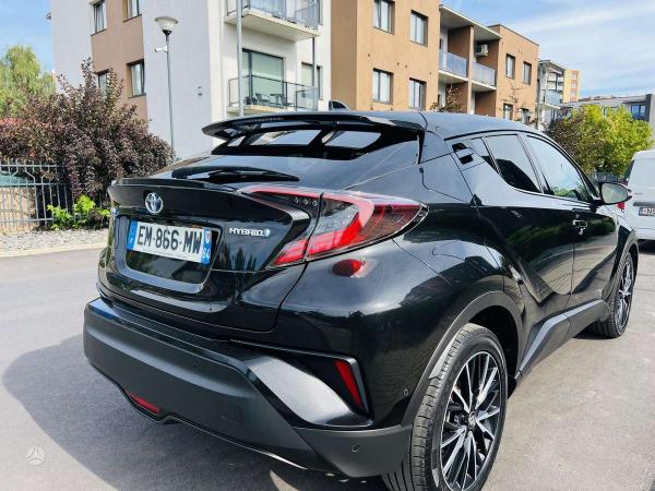 Черный Тойота C-HR 2018 в Каунас, объемом двигателя 1.80 л и пробегом 178 тыс. км за 16300 €, фото 5 на AUTOMOTO.COM.LV