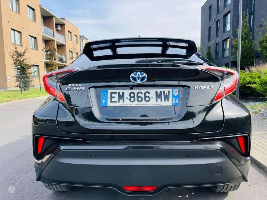 Melns Toyota C-HR 2018 Kauņa, ar dzinēja tilpumu 1.80 L un nobraukumu 178 tūkst. km par 16300 €, foto 11 vietnē AUTOMOTO.COM.LV