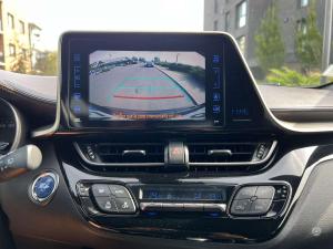 Melns Toyota C-HR 2018 Kauņa, ar dzinēja tilpumu 1.80 L un nobraukumu 178 tūkst. km par 16300 €, foto 29 vietnē AUTOMOTO.COM.LV