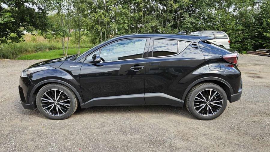 Черный Тойота C-HR 2018 в Паневежис, объемом двигателя 1.80 л и пробегом 129 тыс. км за 16999 €, фото 8 на AUTOMOTO.COM.LV