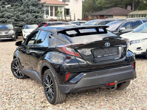 Toyota C-HR 2018 Utena vietnē Melns Toyota C-HR 2018 Utena, ar dzinēja tilpumu 1.80 L un nobraukumu 202 tūkst. km par 13490 €, foto 6 vietnē AUTOMOTO.COM.LV