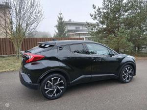 Melns Toyota C-HR 2019 Viļņa, ar dzinēja tilpumu 1.80 L un nobraukumu 50 tūkst. km par 16600 €, foto 8 vietnē AUTOMOTO.COM.LV