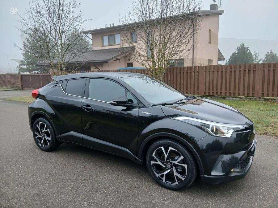 Melns Toyota C-HR 2019 Viļņa, ar dzinēja tilpumu 1.80 L un nobraukumu 50 tūkst. km par 16600 €, foto 10 vietnē AUTOMOTO.COM.LV