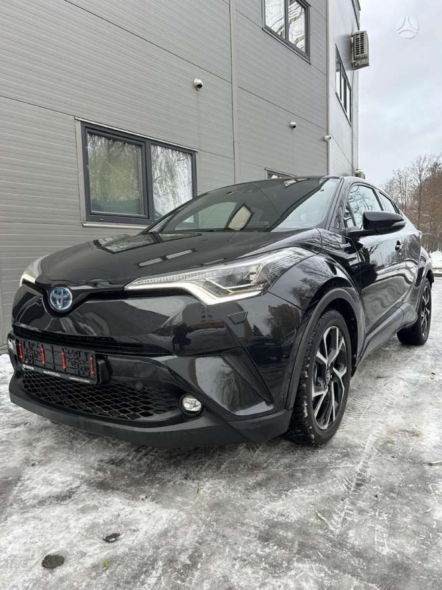 Melns Toyota C-HR 2019 Kauņa, ar dzinēja tilpumu 1.80 L un nobraukumu 201 tūkst. km par 16200 €, foto 1 vietnē AUTOMOTO.COM.LV