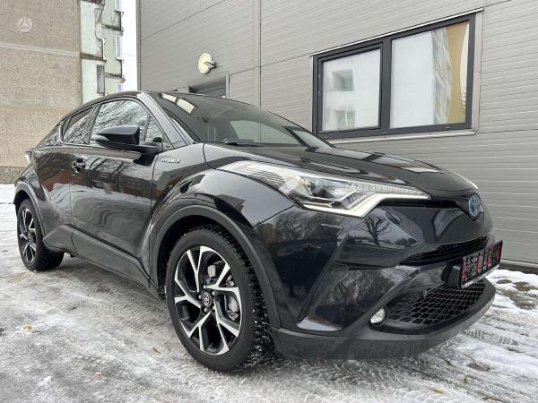 Черный Тойота C-HR 2019 в Каунас, объемом двигателя 1.80 л и пробегом 201 тыс. км за 16200 €, фото 2 на AUTOMOTO.COM.LV