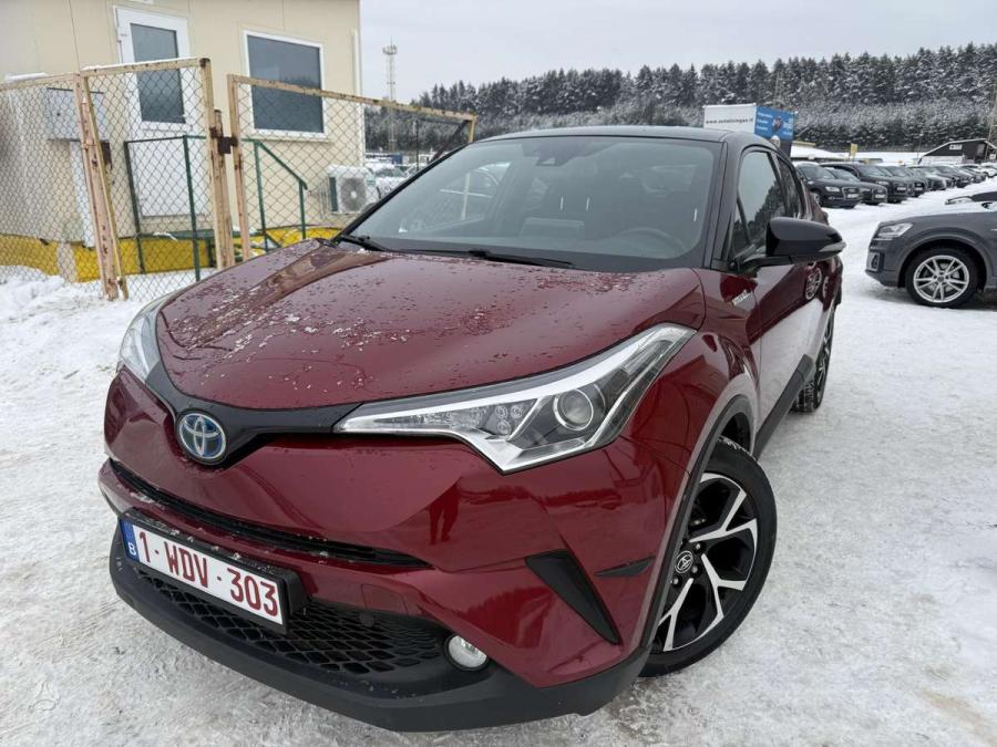 Black Toyota C-HR 2019 in Vilnius, with an engine capacity of 1.80 L and mileage of 100 thousand km for 16000 €, photo 1 on AUTOMOTO.COM.LV