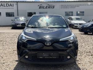 Black Toyota C-HR 2019 in Utena, with an engine capacity of 1.80 L and mileage of 200 thousand km for 14790 €, photo 6 on AUTOMOTO.COM.LV