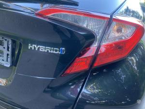 Black Toyota C-HR 2019 in Anyksciai, with an engine capacity of 1.80 L and mileage of 210 thousand km for 14350 €, photo 13 on AUTOMOTO.COM.LV