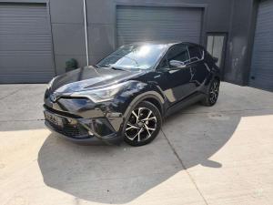 Black Toyota C-HR 2019 in Utena, with an engine capacity of 1.80 L and mileage of 195 thousand km for 15090 €, photo  on AUTOMOTO.COM.LV
