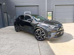 Black Toyota C-HR 2019 in Utena, with an engine capacity of 1.80 L and mileage of 195 thousand km for 15090 €, photo 3 on AUTOMOTO.COM.LV